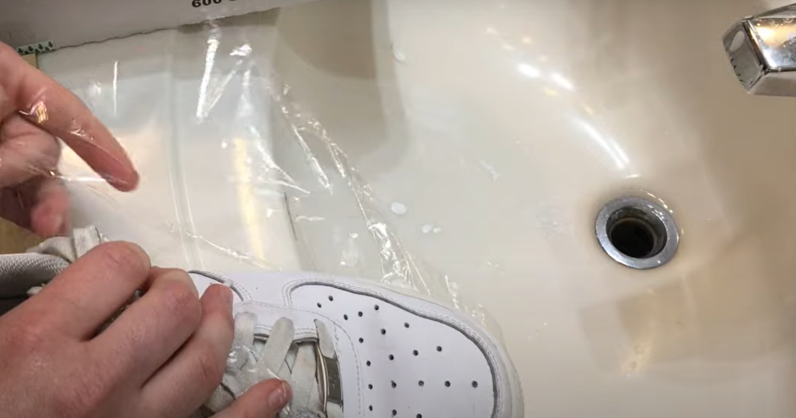 6 Methods to Clean Yellow Soles - CleanerProfy